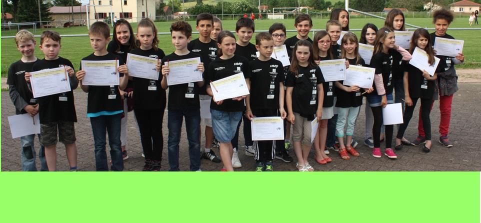 Des arbitres officiels... de niveau 1 à Saint-Julien-de-Coppel : remise ...